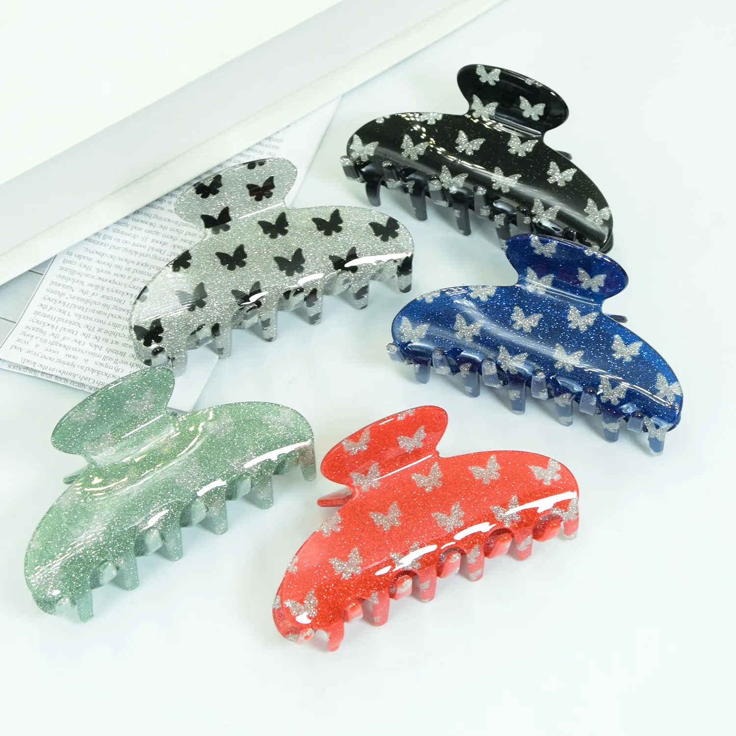 Wholesale Women's Butterfly Modern Style Classic Style PVC Hair Claws ...