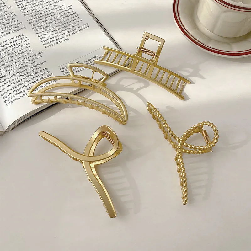 Wholesale Women's Retro Solid Color Alloy Plating Hair Claws ...